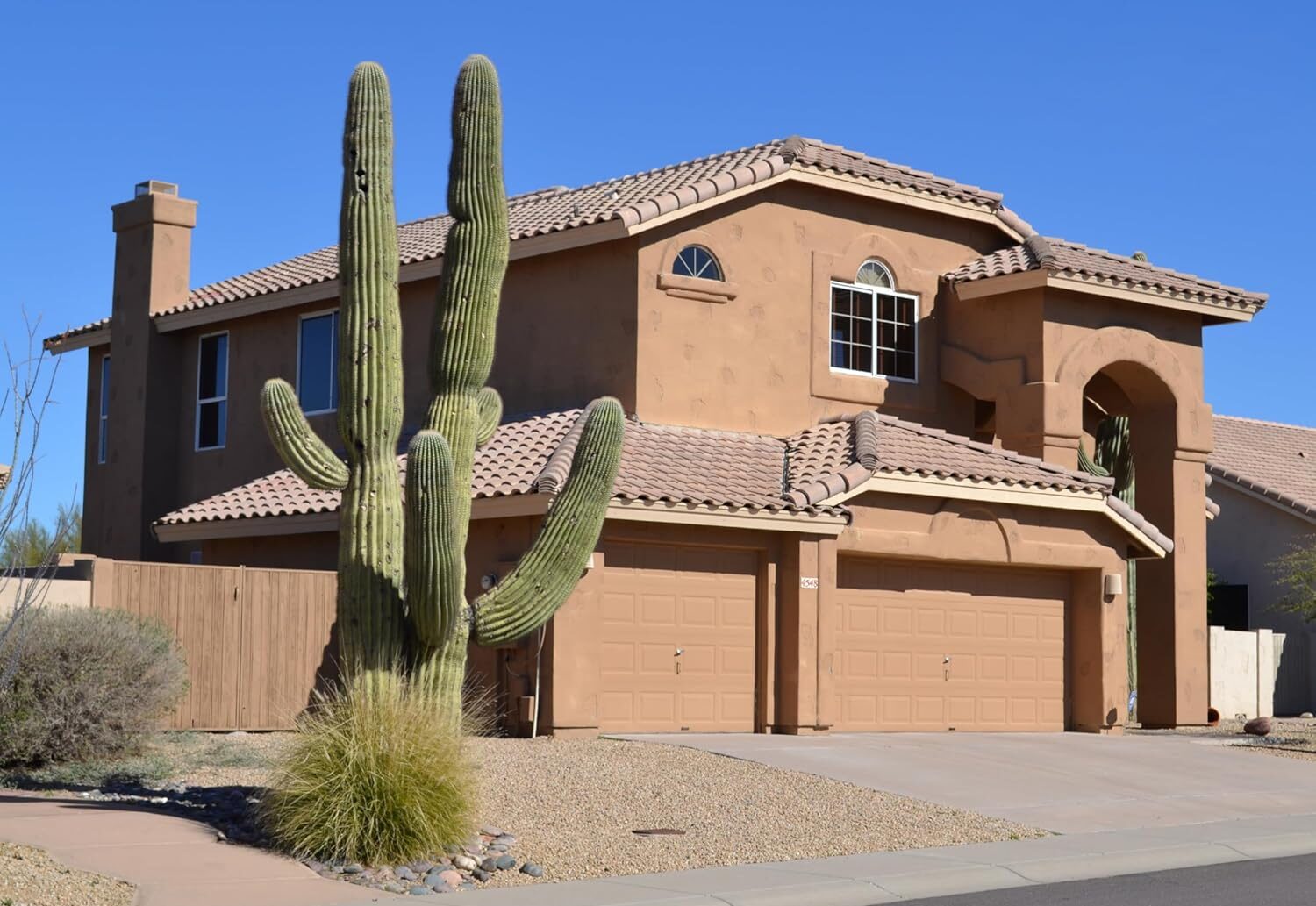 AprilAire 800 Whole-House Steam Humidifier: In-Depth Review - AC and Fans